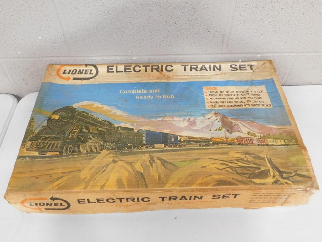 Vintage Lionel Electric Train Set With Box