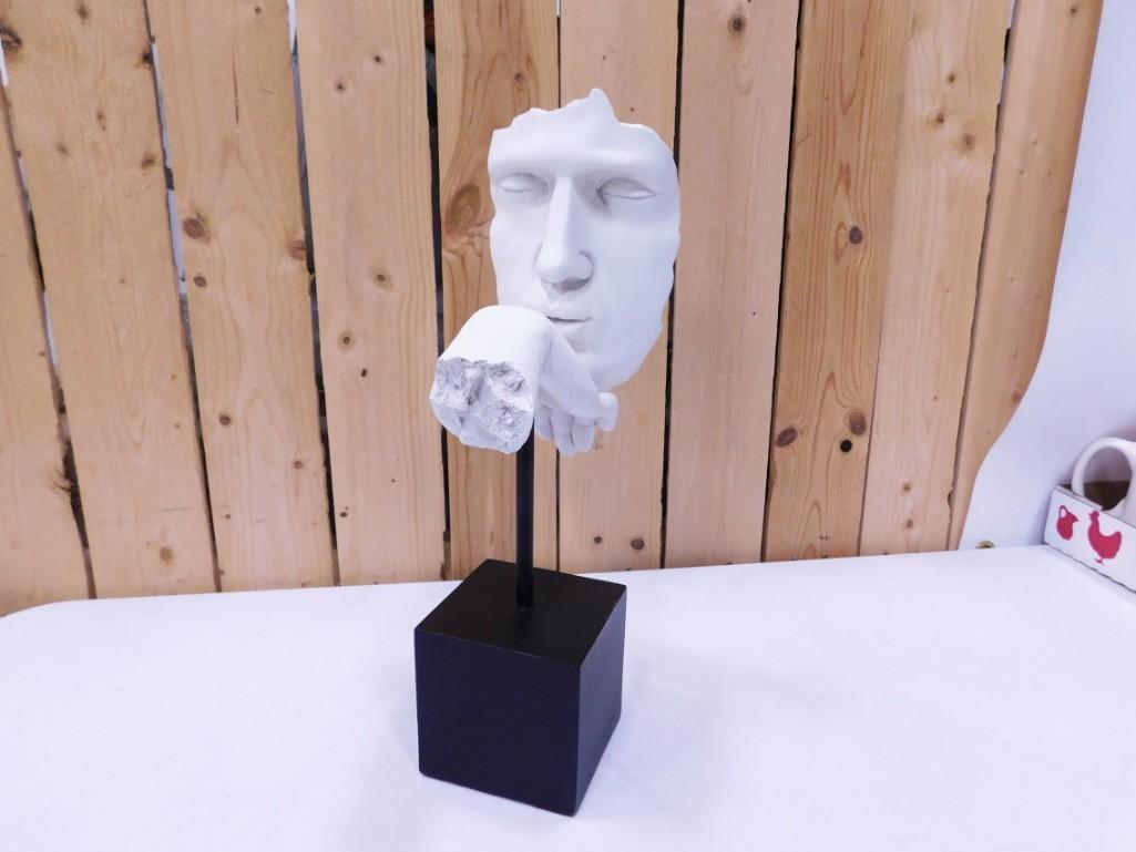 Vitruvian Collection TMS 2005 Kissing the Hand Sculpture - Mar 20, 2023 ...