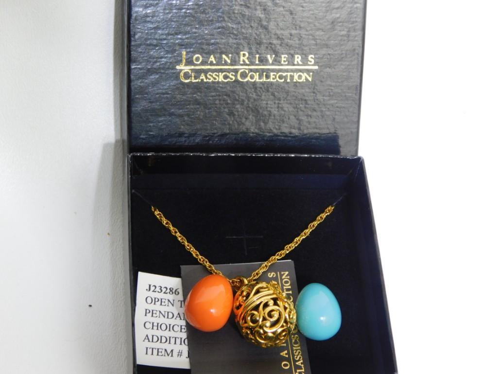 Joan Rivers Necklace Locket with Changeable Inserts - Mar 21, 2023 ...