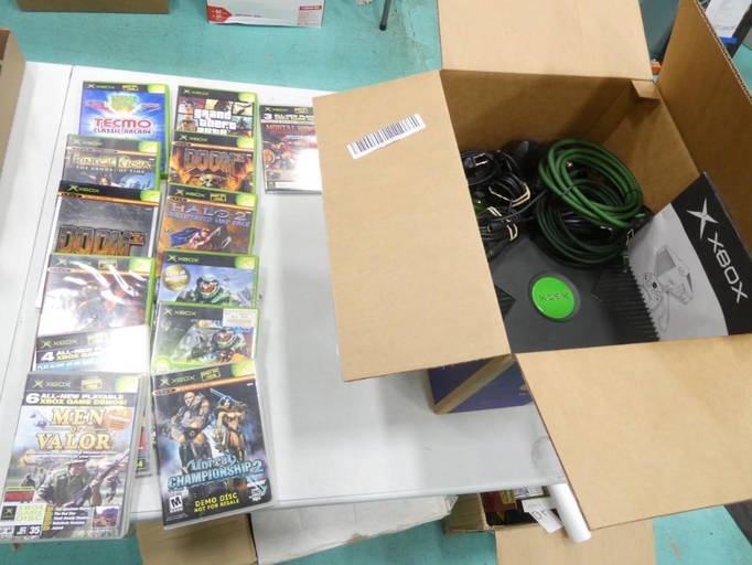 Xbox Lot Incl System, Video Games, Controllers, Etc
