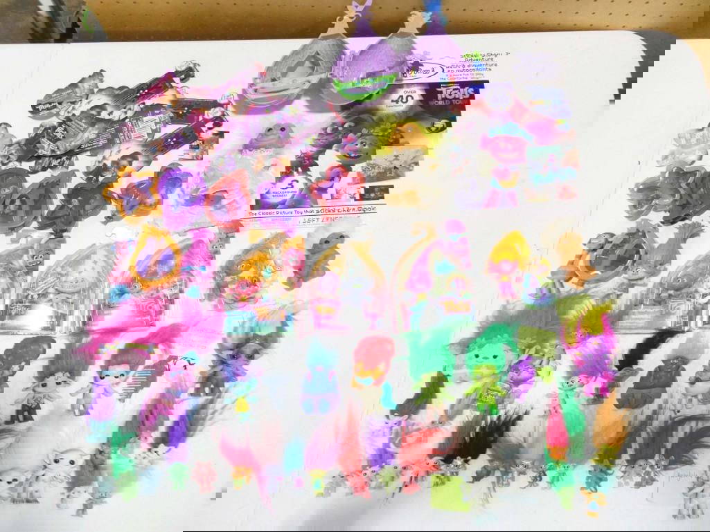 40+ Trolls, Zelfs, Hasbro & Russ Dolls And Figures New In Package And ...