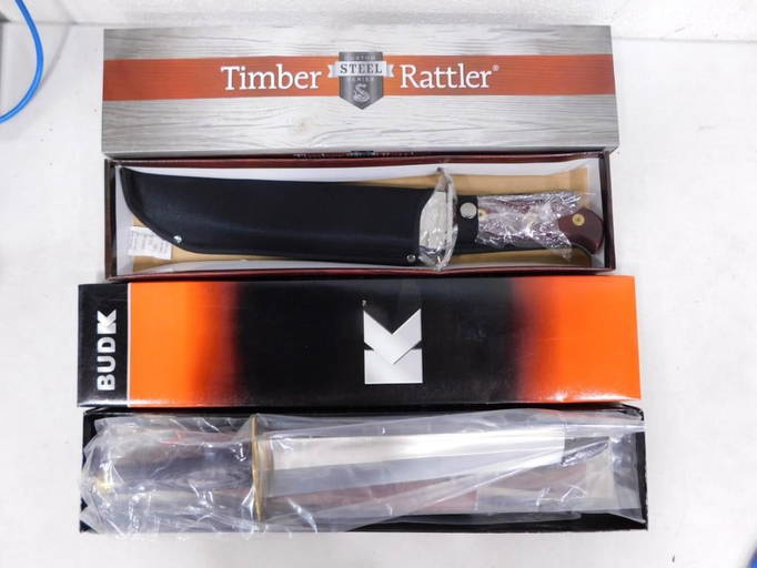 Knife Lot Incl 1 Knife And 1 Dagger New In Boxes