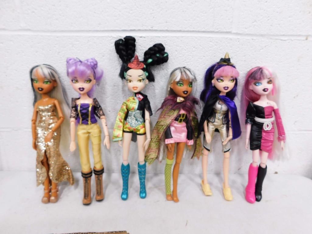 7 Bratzillaz Bratz Victoria, Yasmina, Cloetta, Sashabella Paws Witches ...