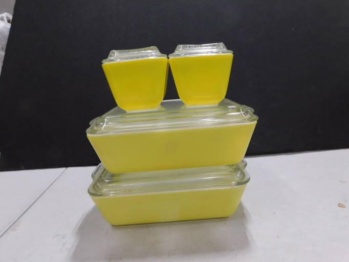 Vintage Pyrex Yellow Refrigerator Boxes And Baking Dishes