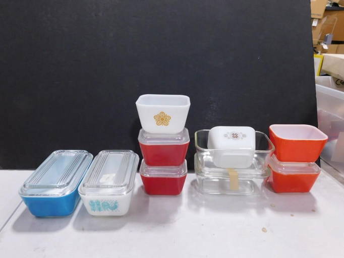 Vintage Pyrex Refrigerator Boxes Incl 501b Town & Country, Butterfly ...