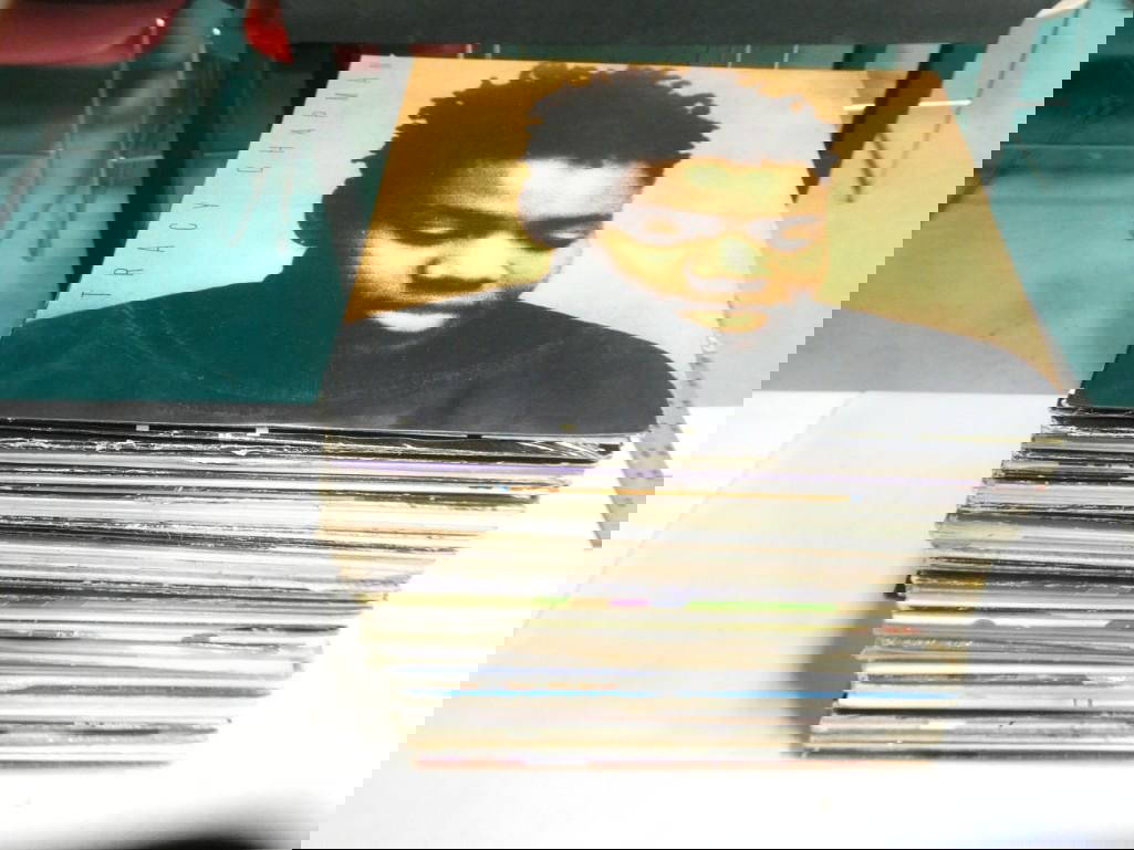 Large Lot Of Assorted Vinyl Records Including Tracy Chapman, Isaac ...