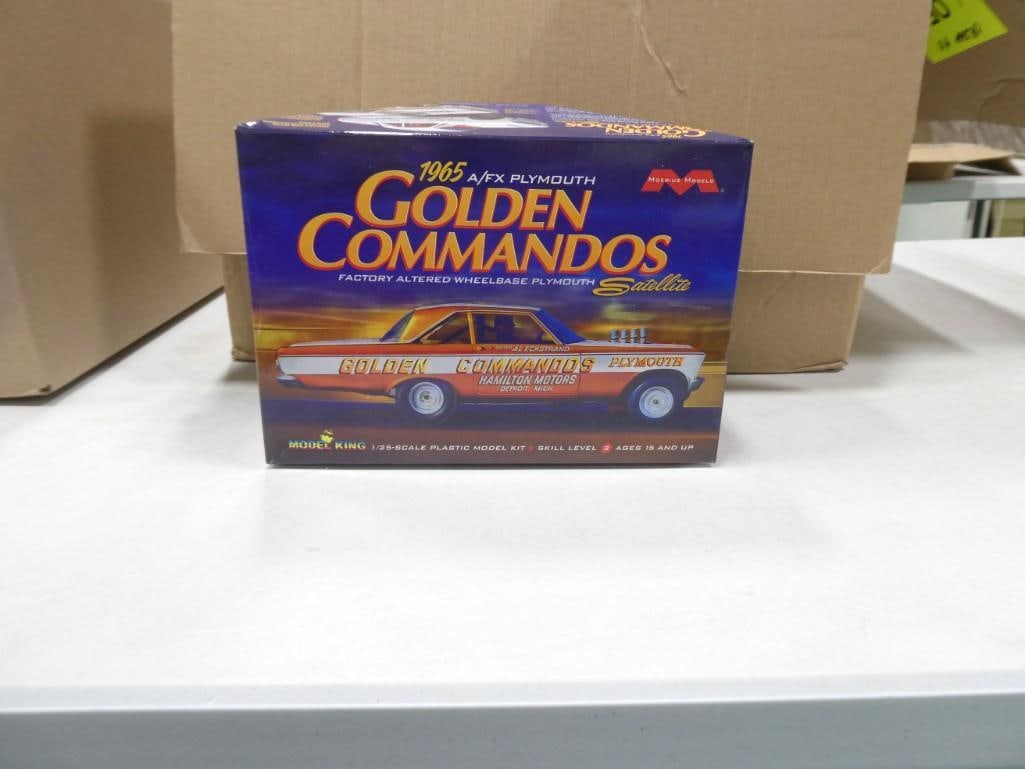 Moebius Models 1965 A/fx Plymouth Golden Commandos 1:25 Scale Model Car ...