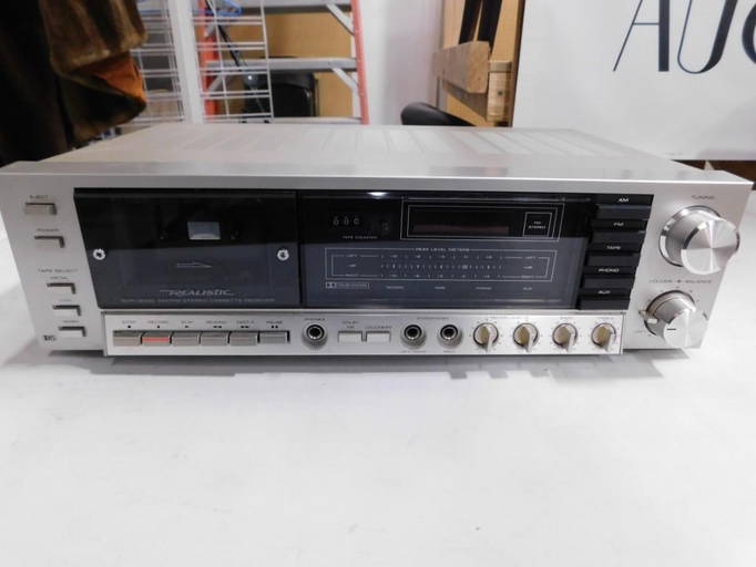 Realistic Scr 3000 Am/fm Stereo Cassette Receiver