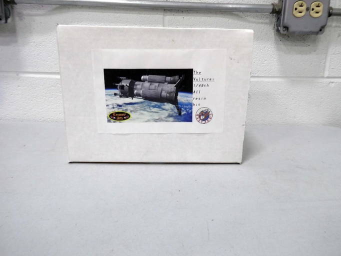 The Vulture 1/48th Scale All Resin Kit Salvage 1 Creature Arts Model ...