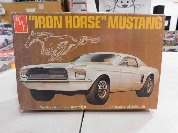 Amt Iron Horse Mustang Model Car Kit