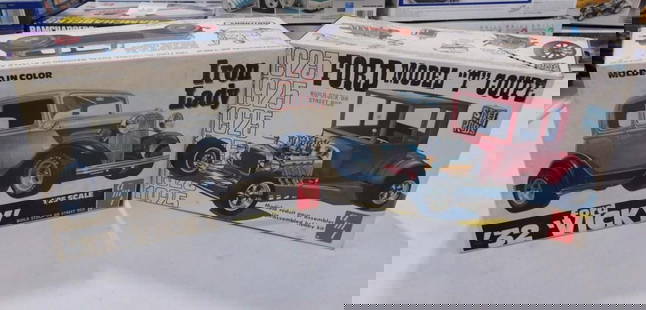 Amt Bonnie And Clyde 32 Ford Vicky Model Car Kit