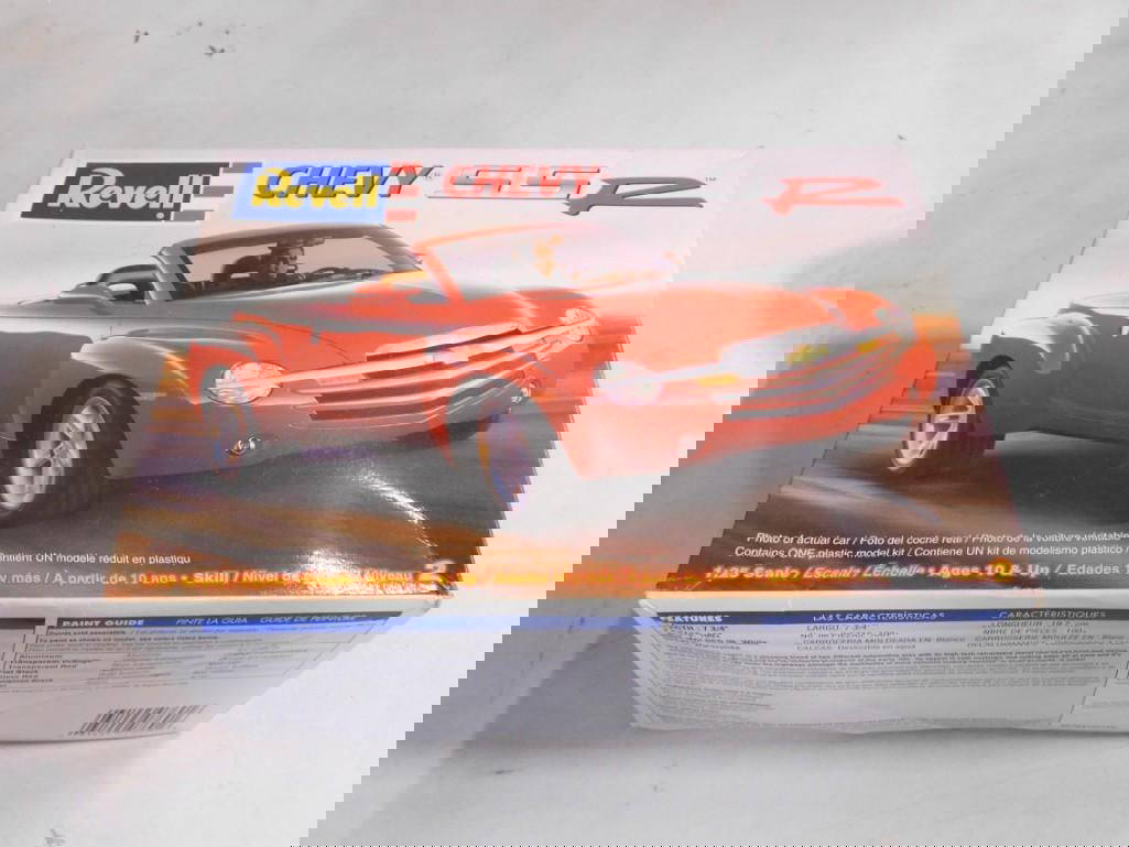 Revell Chevy Ssr 1:25 Scale Truck Car Model Kit Auction
