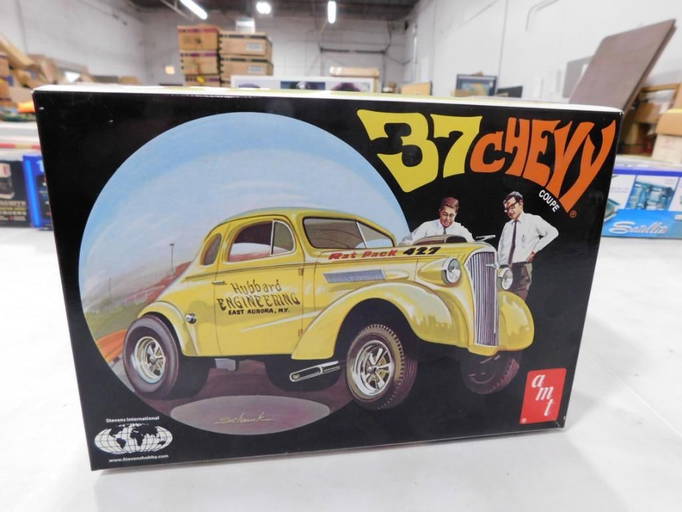Amt 37 Chevy Coupe Model Car Kit 1/25 Scale