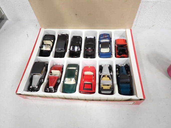 Box Of Road Tough 12 Diecast Metal Old Timer Toy Cars Cars