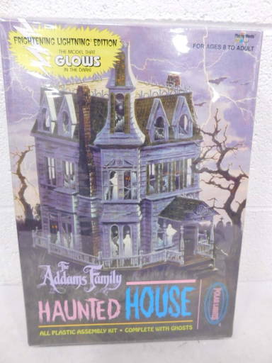 Sealed Addams Family Haunted House Model Kit Plastic Assembly Kit