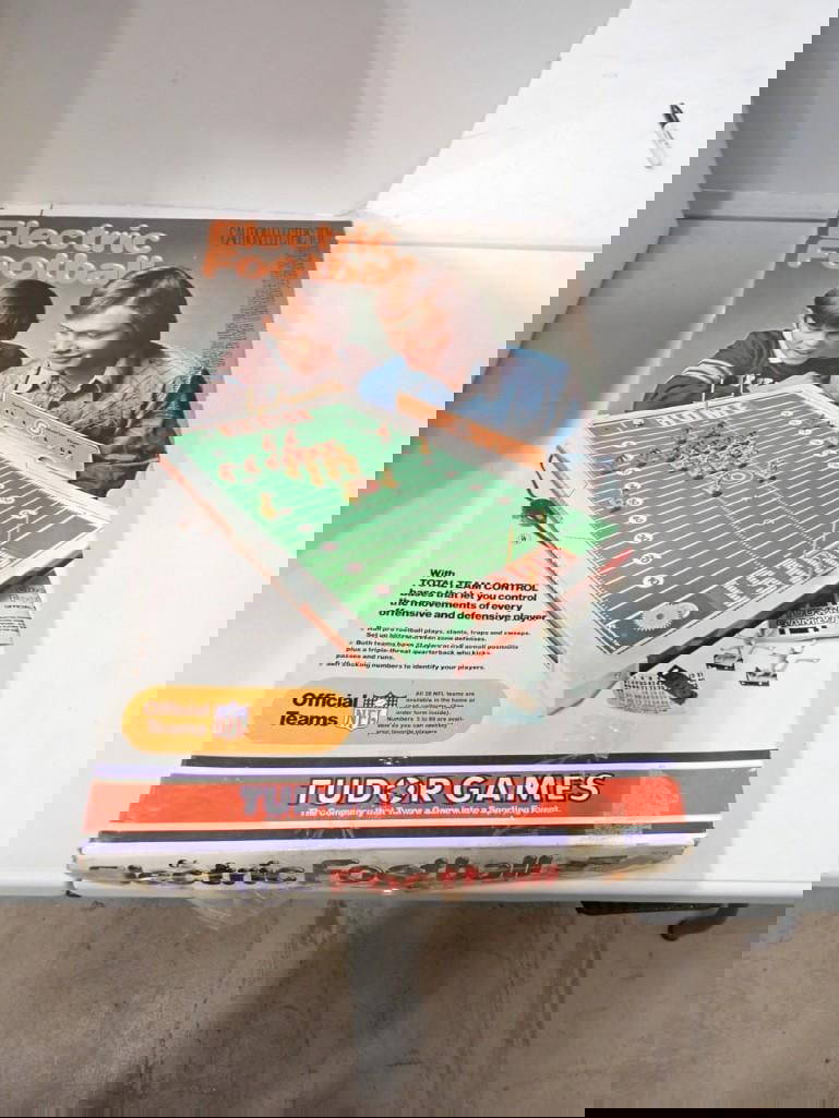Tudor Games Electric Football Game Auction