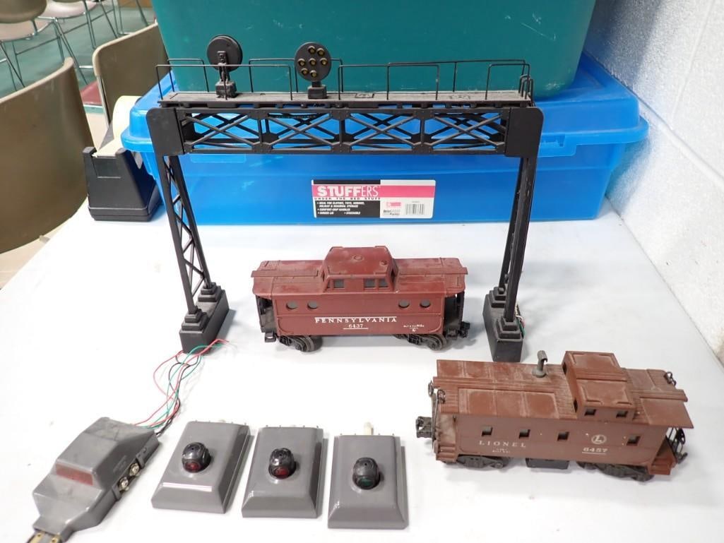 O Gauge Model Railroad Lot Incl Mth Signal Bridge, 3 Mth Foot ...