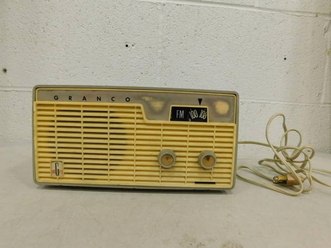 Vintage Granco Fm Tube Radio Model 601