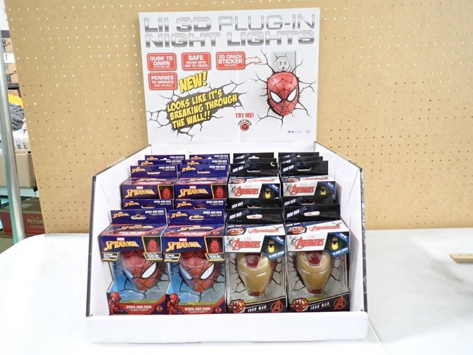 New Super Hero Night Lights In A Store Display Incl 10 Spider Man, And ...