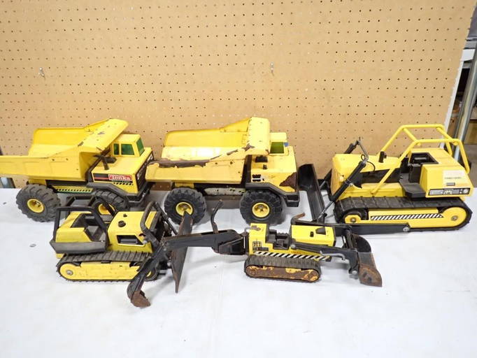 Vintage Pressed Steel Construction Toys Incl Tonka Dump Truck, Etc