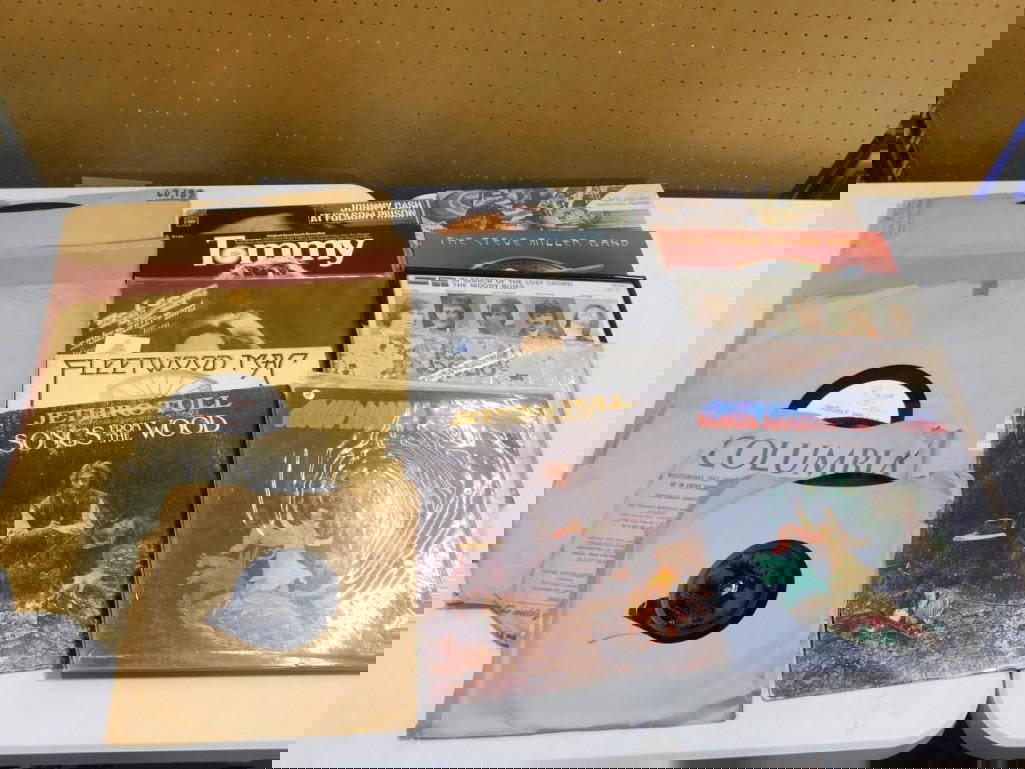 Vinyl Record Lot Including Jethro Tull, The Who, Fleetwood Mac, Bread ...