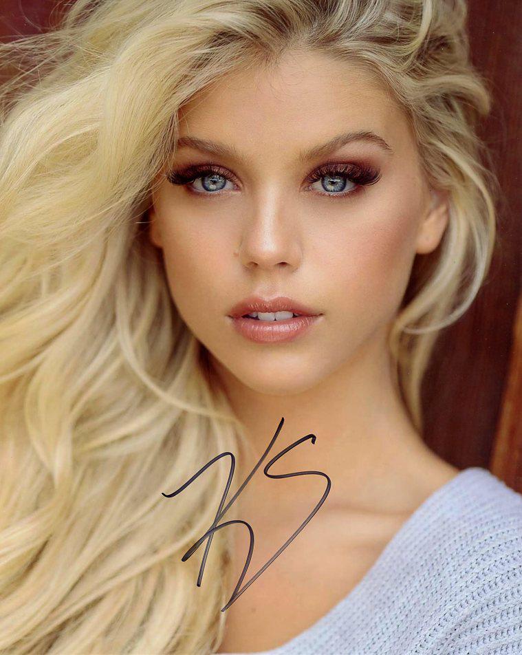Kaylyn Slevin Close Up In Person Signed Photo