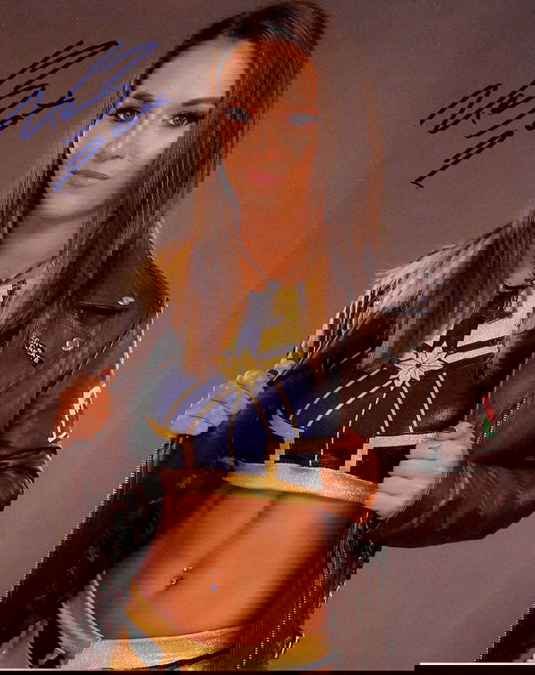 Tegan Nox Wwe Wrestler In Person Signed Photo Auction