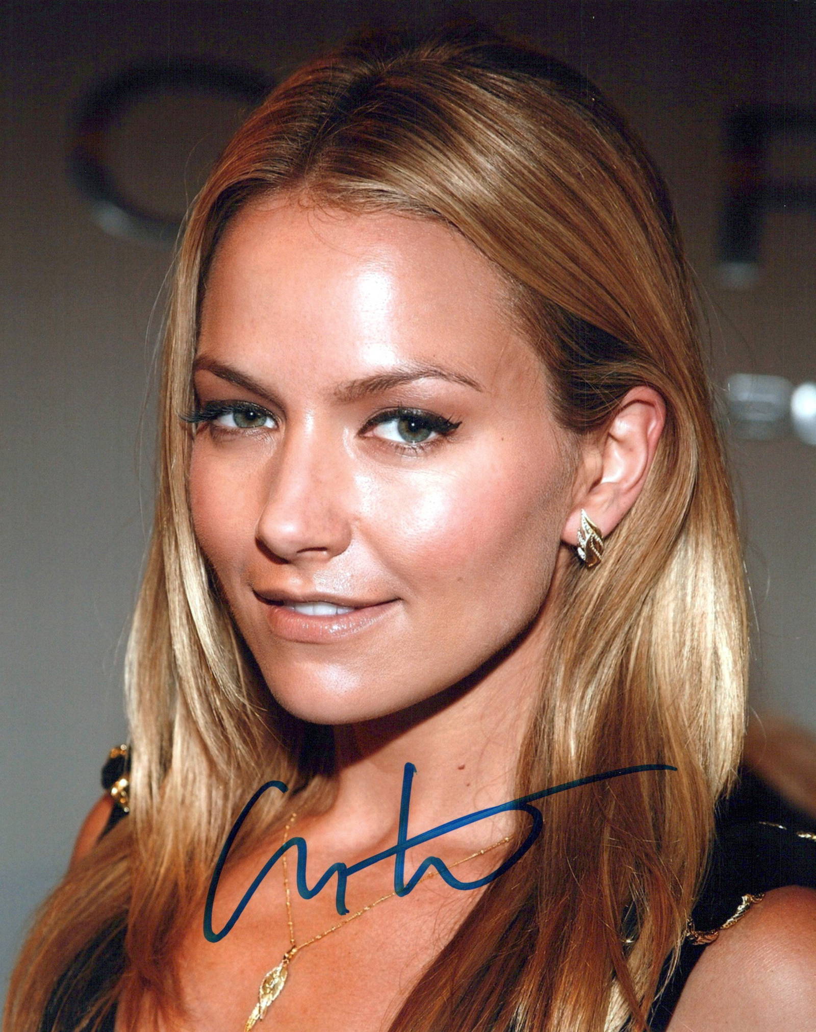 Becki Newton Pretty In Person Signed Photo Auction
