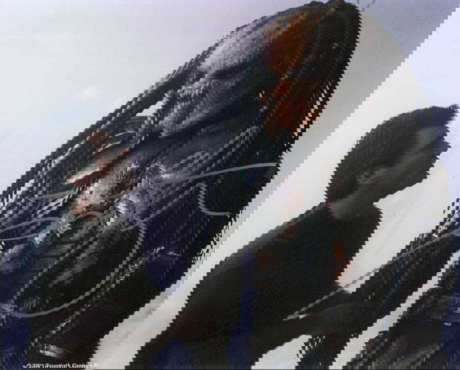 Ian Whyte Alien Vs. Predator: Requiem In Person Signed Photo Auction