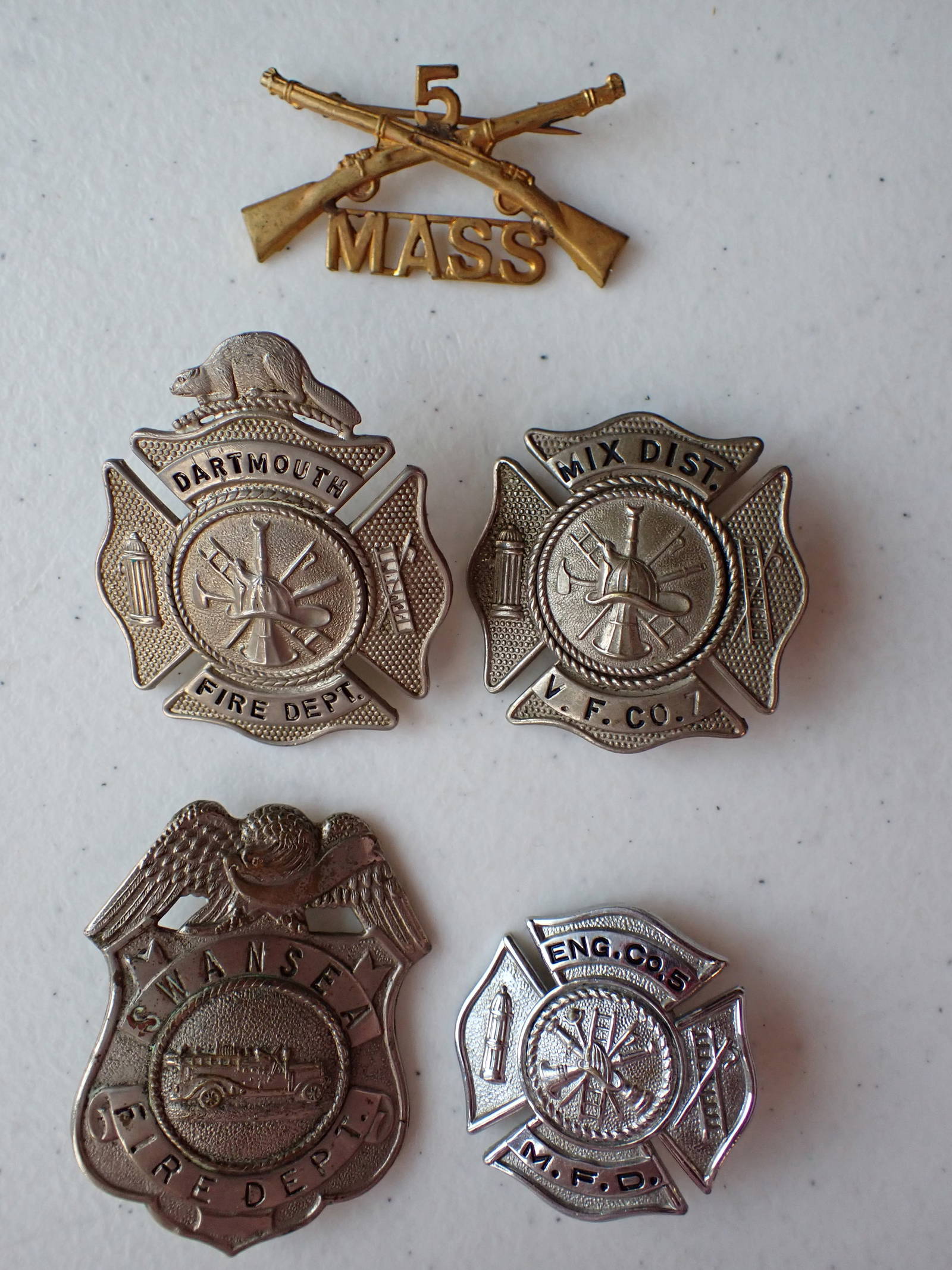Southwestern Mass Badges, Army Pin, Etc. Auction
