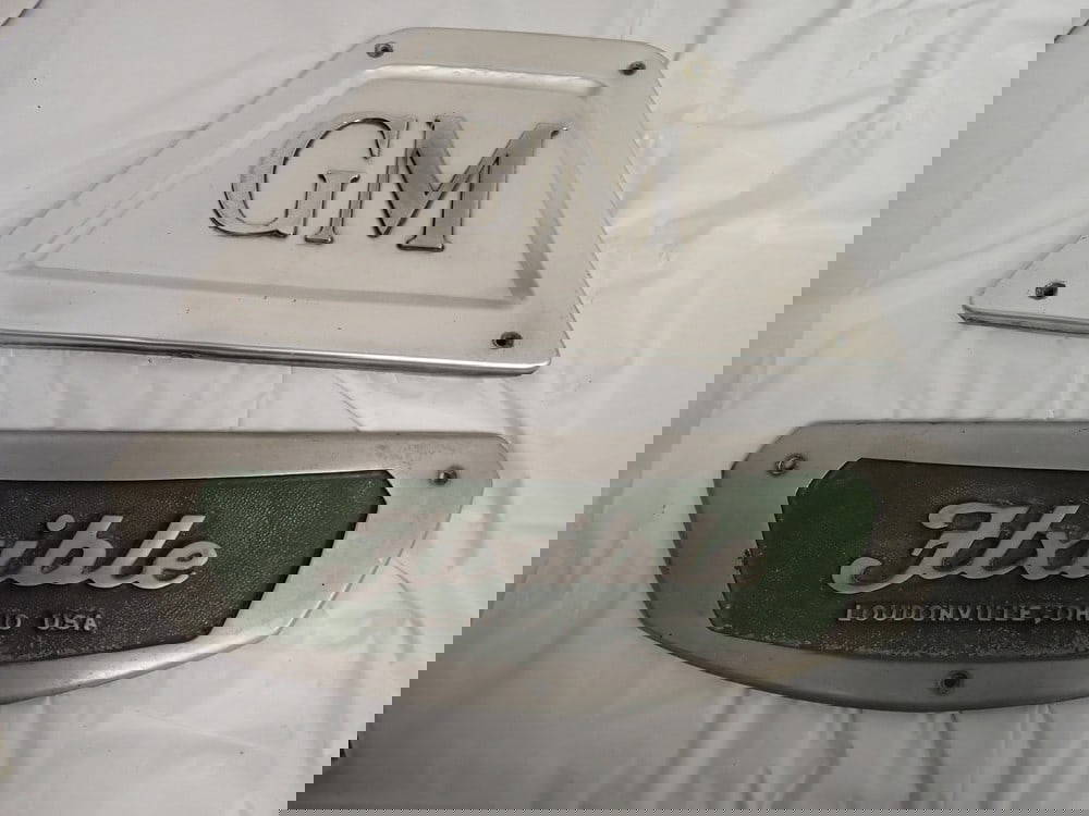 "gm" & "flexible" Bus Plates Auction