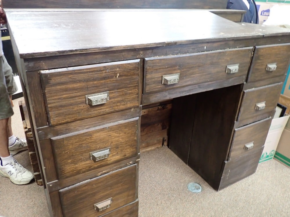 R.r. Station Master Desk Auction