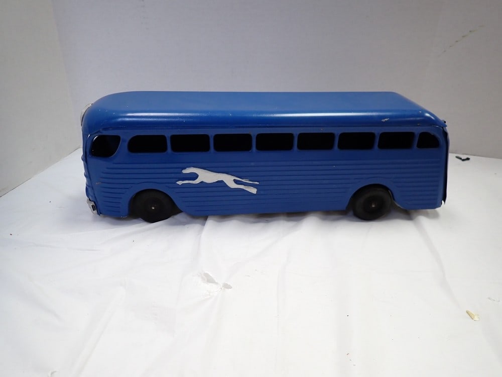 Keystone Toys Vintage Greyhound Bus Auction