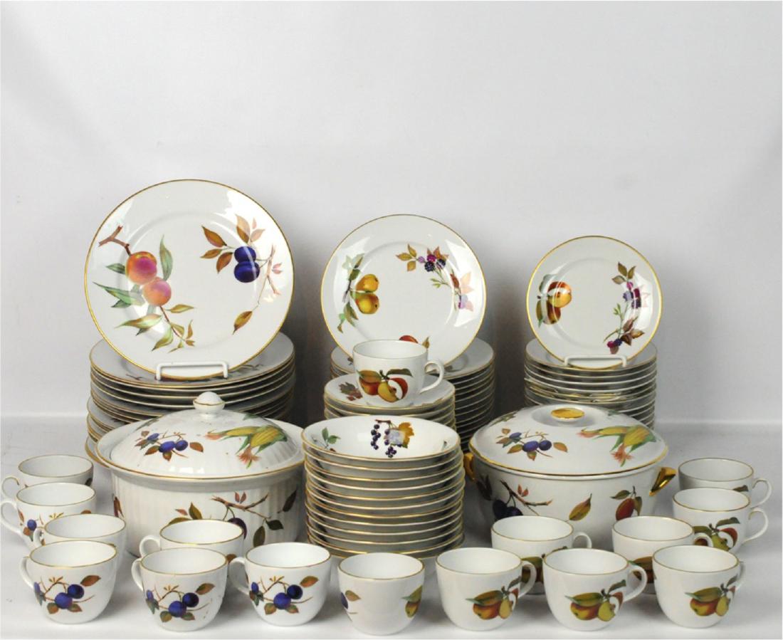 95 Pieces Royal Worcester 'Evesham' China