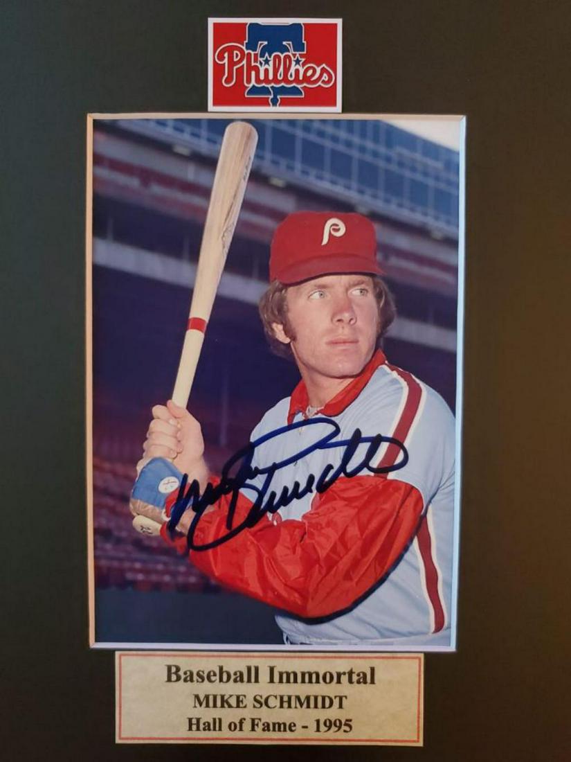 Mike Schmidt, Autographed 8x10 Photo
