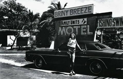 Helmut Newton Lisa Running, Florida, 1974