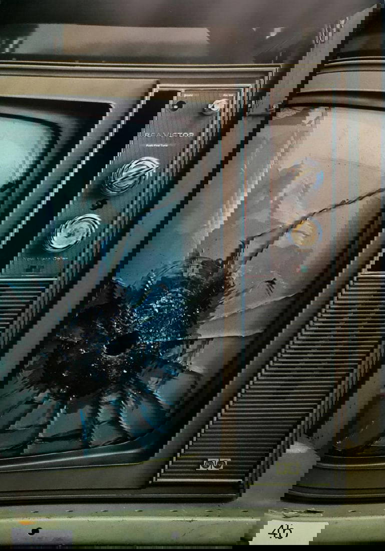 Annie Leibovitz, Elvis Presley's Tv, Graceland, Memphis, Tennessee ...