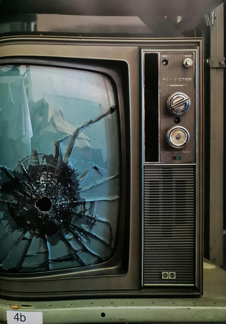 Annie Leibovitz, Elvis Presley's Tv, Graceland, Memphis, Tennessee ...