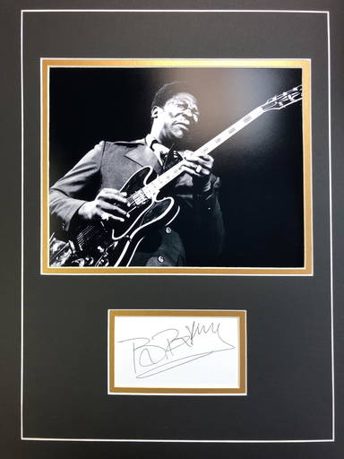 Bb King Autograph In Matted Display