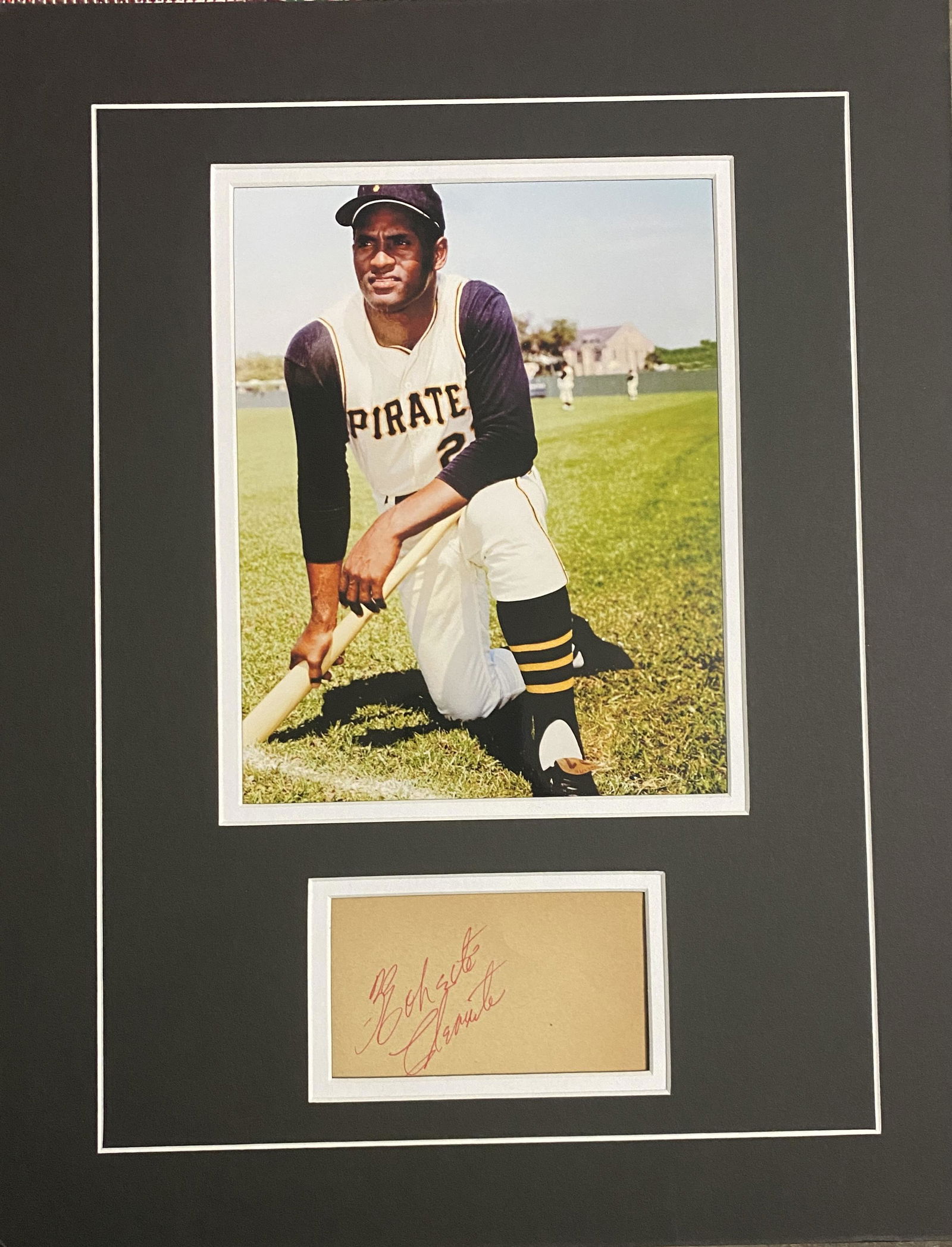 Roberto Clemente Autographed Display