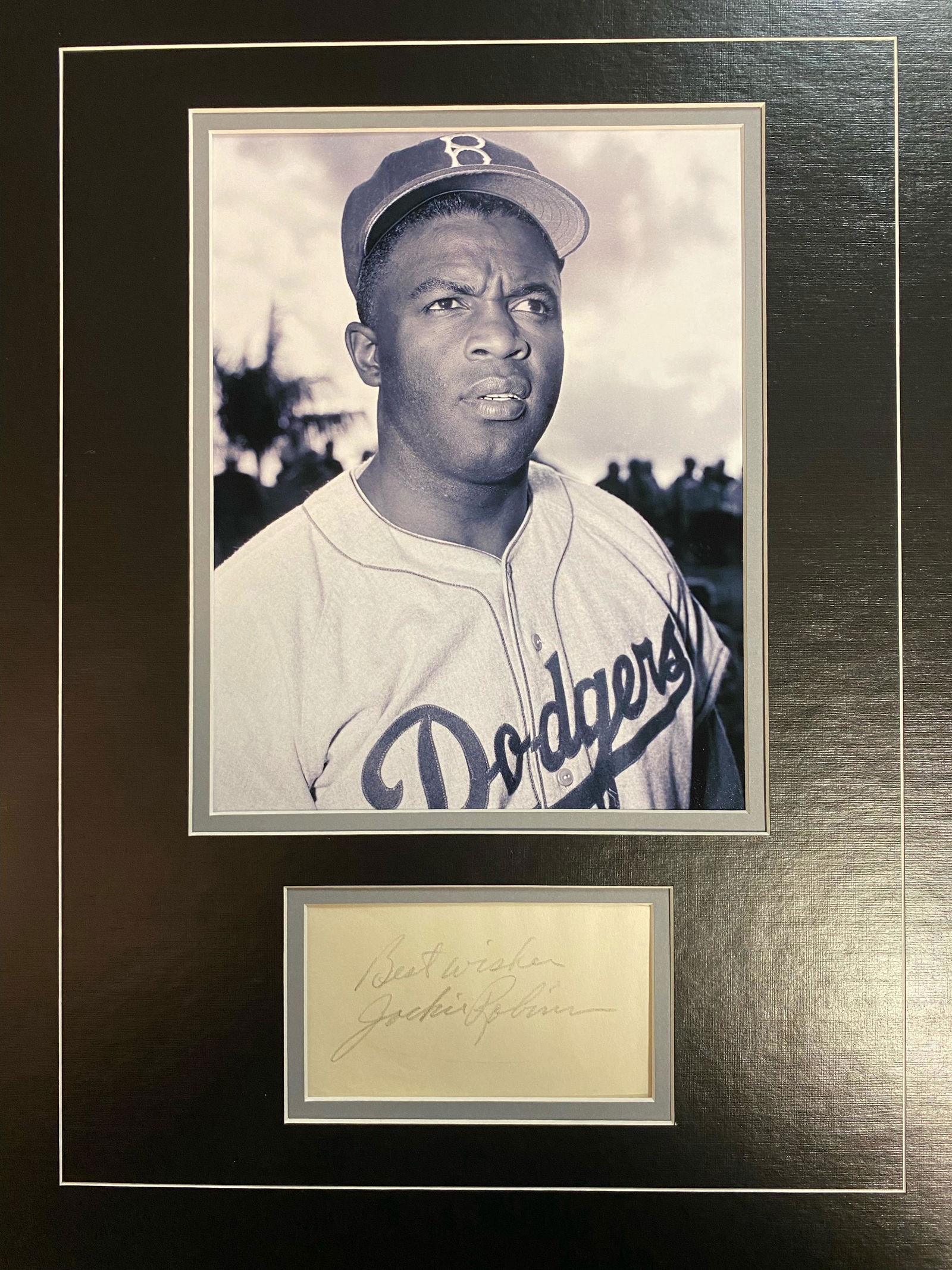 Jackie Robinson Autographed Display (#0095) on Oct 31, 2022 | ICZ ...