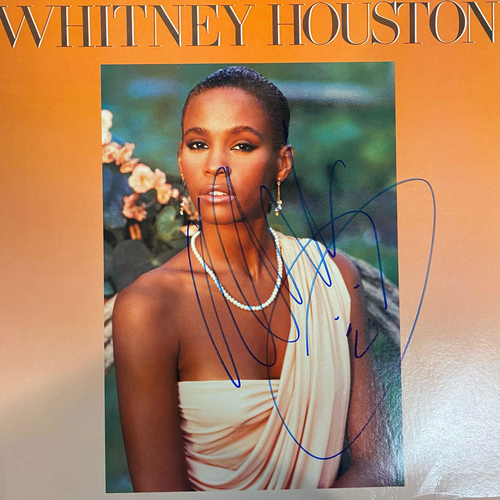 Whitney Houston Autographed Album - Dec 04, 2022 | ICZ Auctions in FL