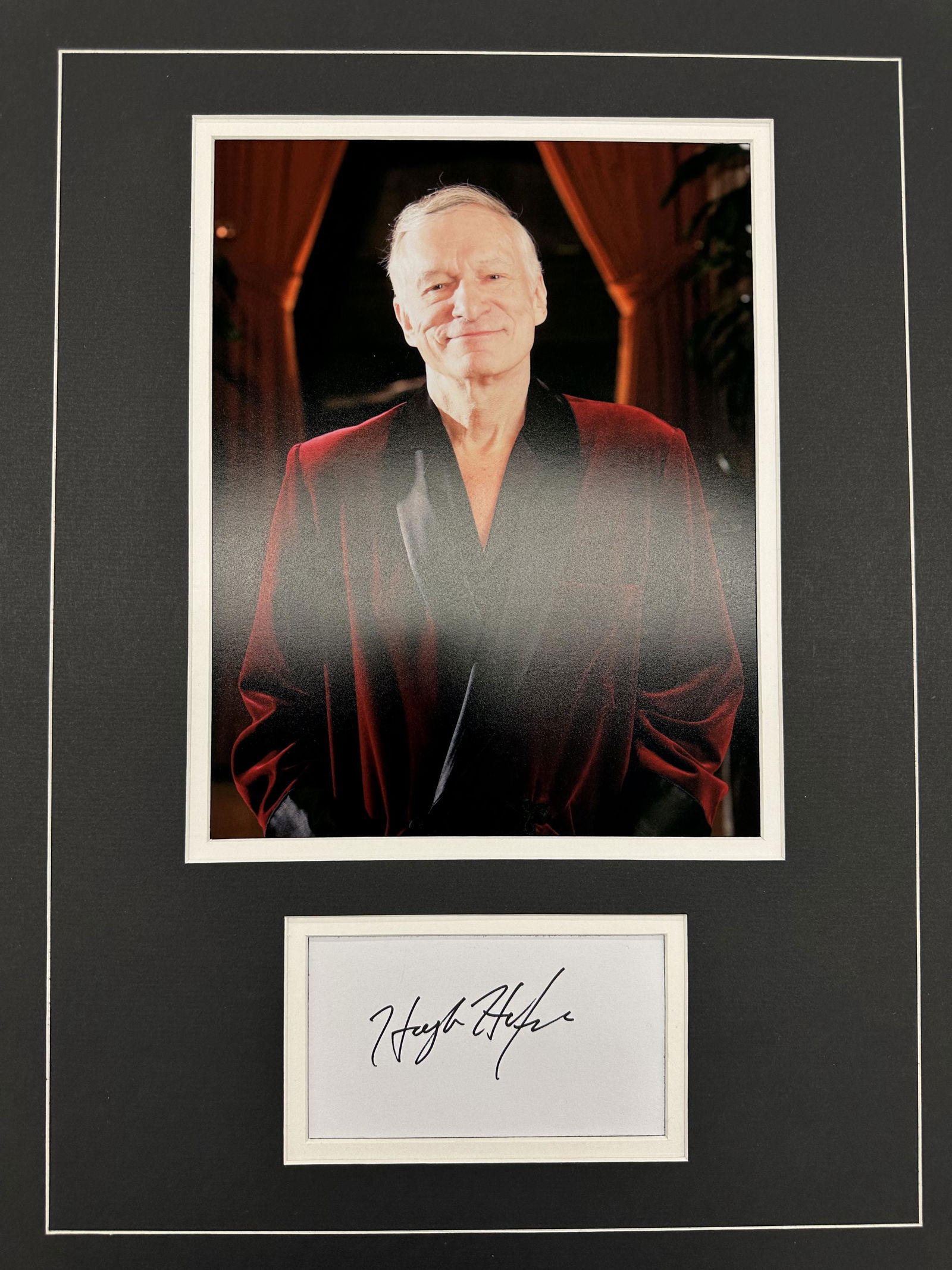Hugh Hefner Autographed Display (#0042) on Jan 19, 2023 | ICZ Auctions ...