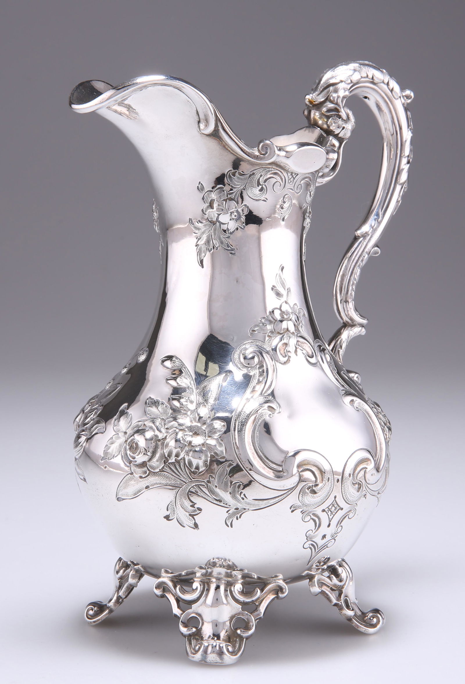 A LARGE VICTORIAN SILVER CREAM JUG, by Edward - Jul 24, 2021 | Elstob ...