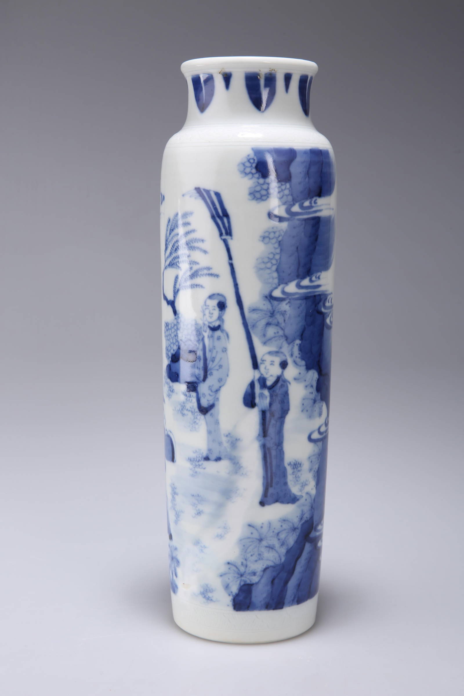 A Chinese Transitional Sleeve Vase Auction