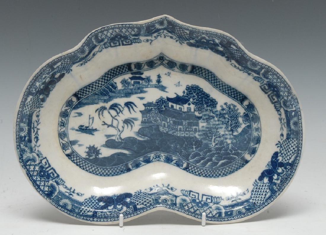 A Caughley Nankin pattern kidney shaped dish, decorated - May 01, 2019 ...