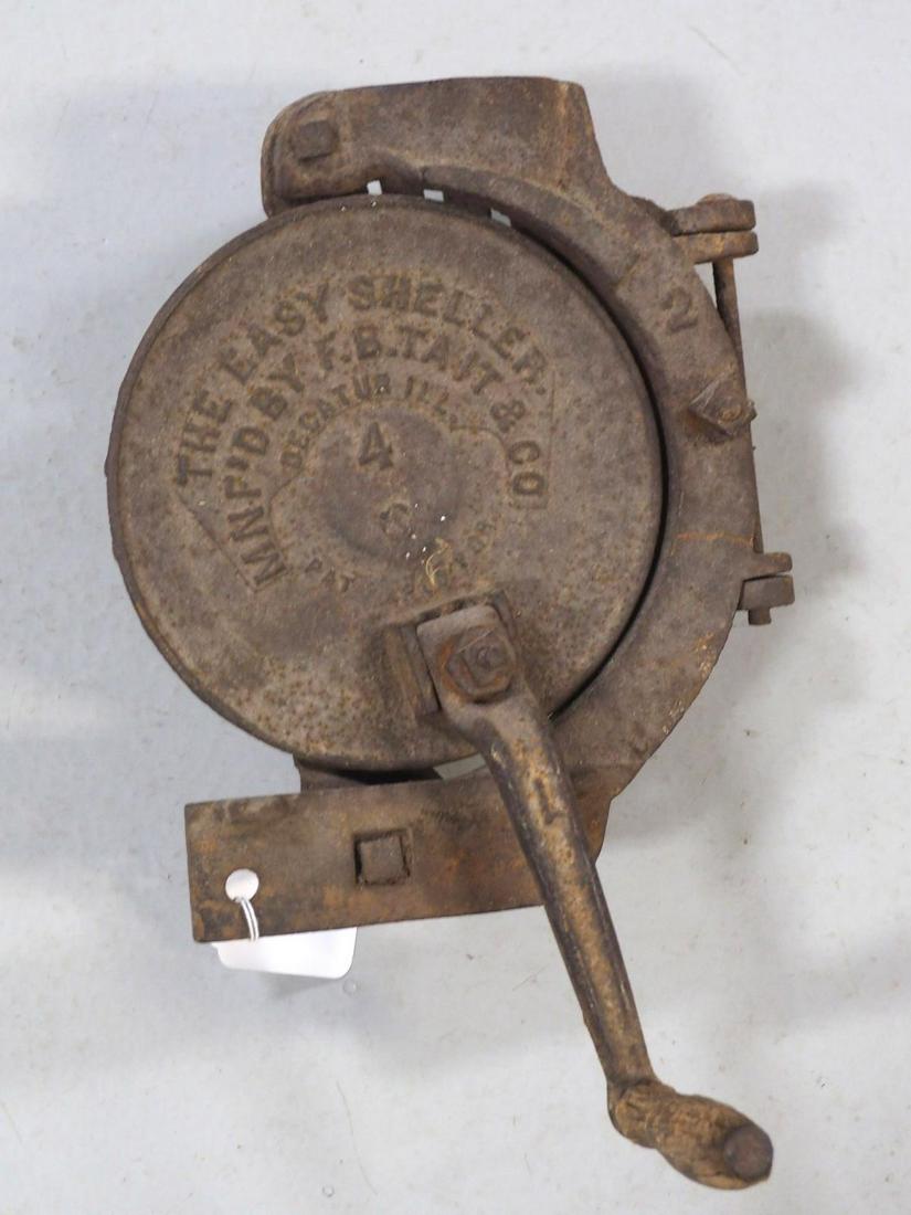 The Easy Box Type Corn Sheller