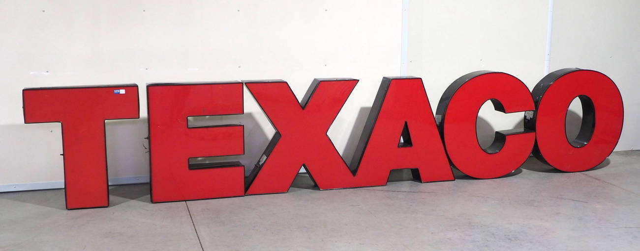 Texaco Lighted Letter Sign
