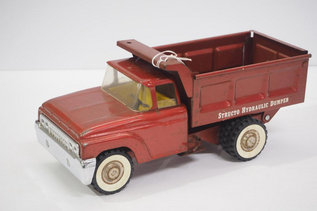 Structo Hydraulic Dumper Truck