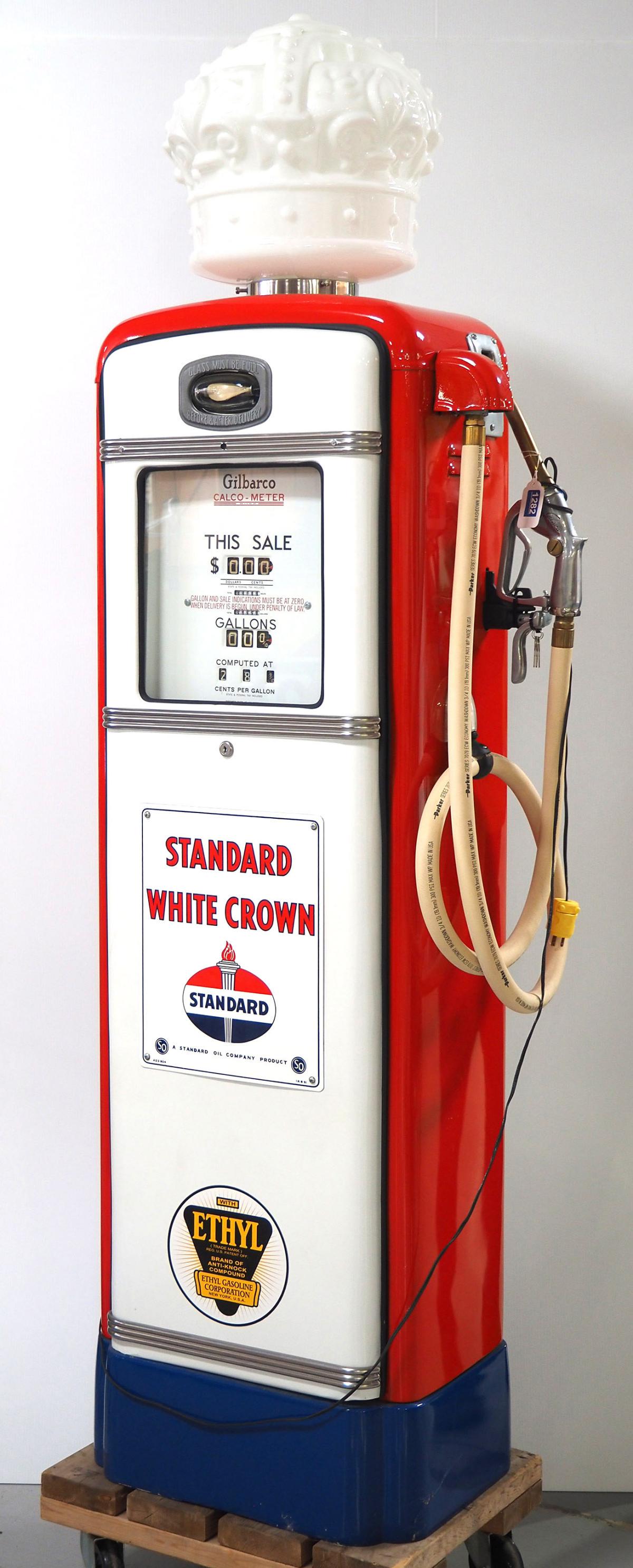 Gilbarco Calco Meter lighted gas pump